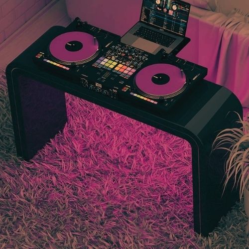 DJ Equipment – AVECorp